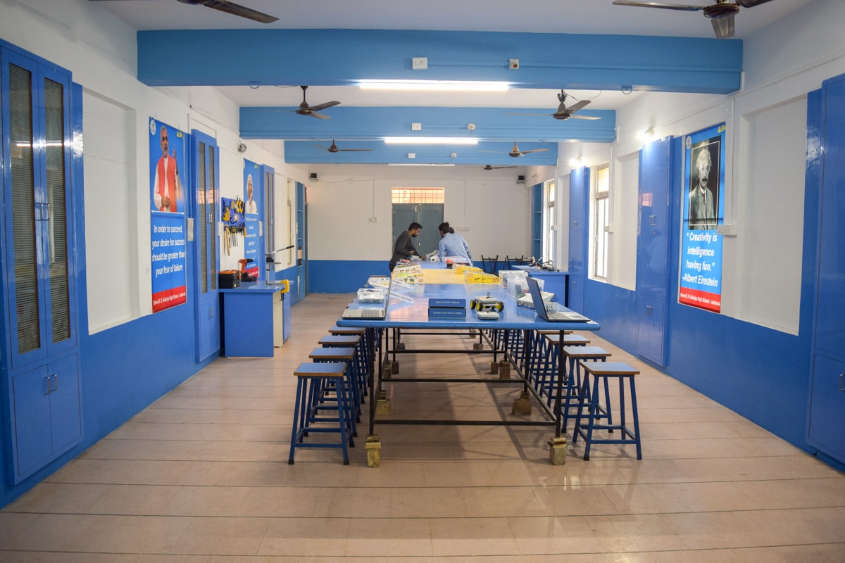 ATL Setup & Workshop Images at BD Kalariya, Jamnagar by STEMpedia