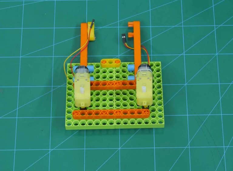 How to make Mobile Controlled Floor Cleaning/CleanSweep Robot, Arduino