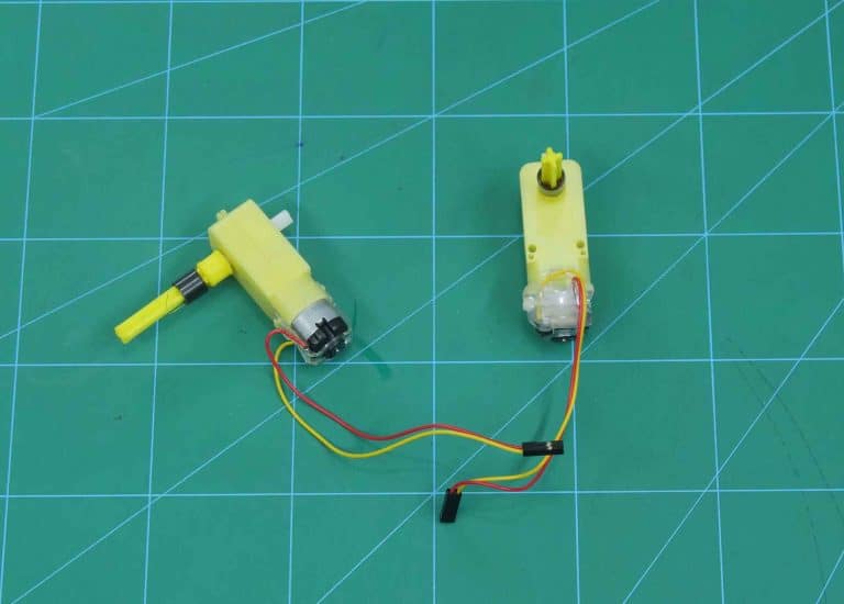 How to make Mobile Controlled Floor Cleaning/CleanSweep Robot, Arduino