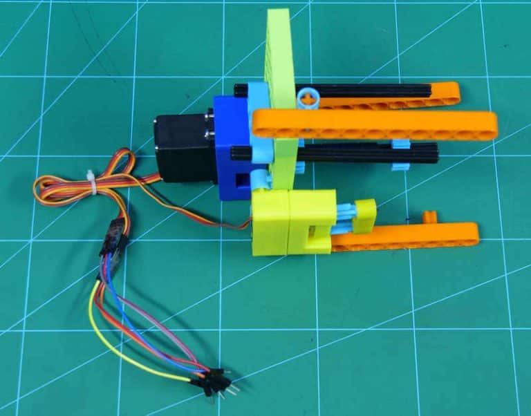 How to make a Mobile Controlled DIY Archery Robot | Bow & Arrow