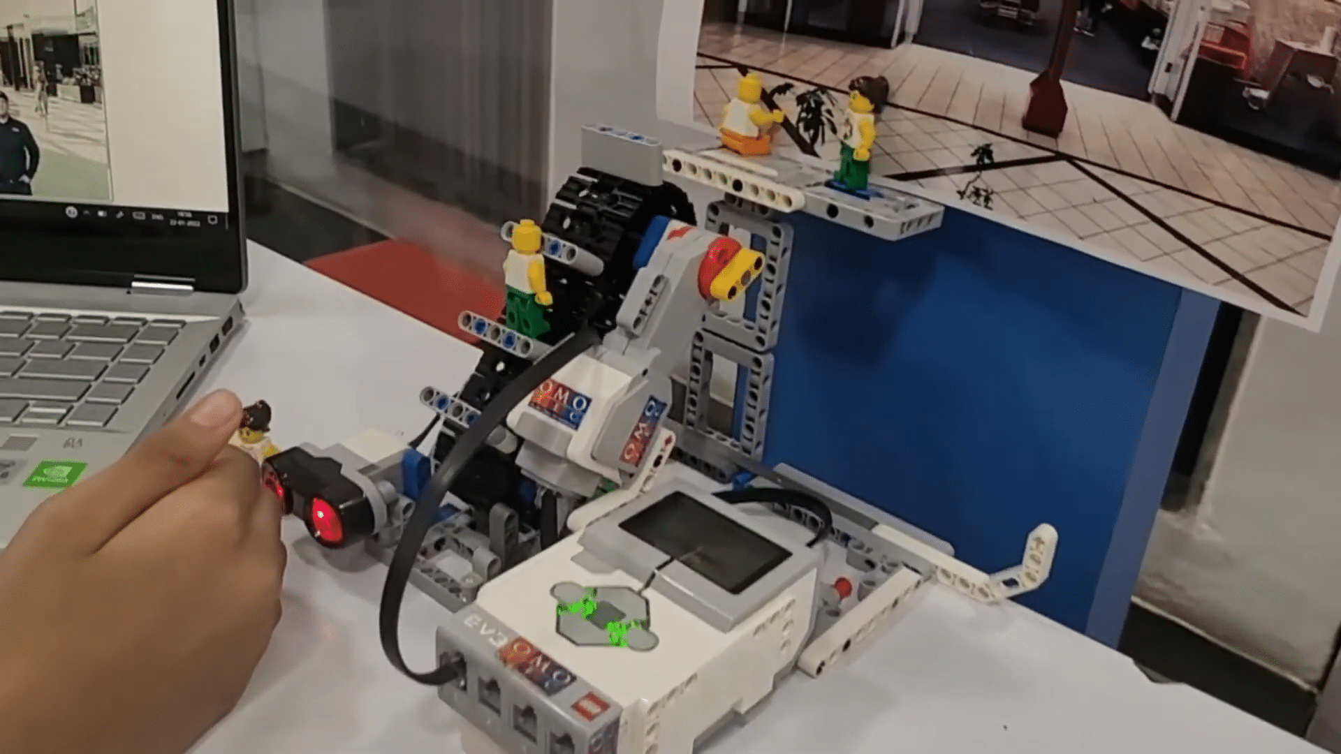 Reduce Energy Costs with Ultrasonic Sensors: The U Escalator Project ...