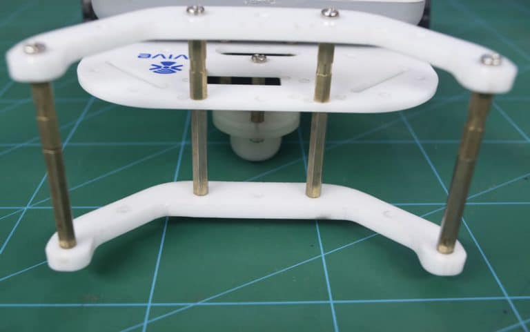 How to make DIY Soccer Playing Mobile Robots using Arduino & Bluetooth